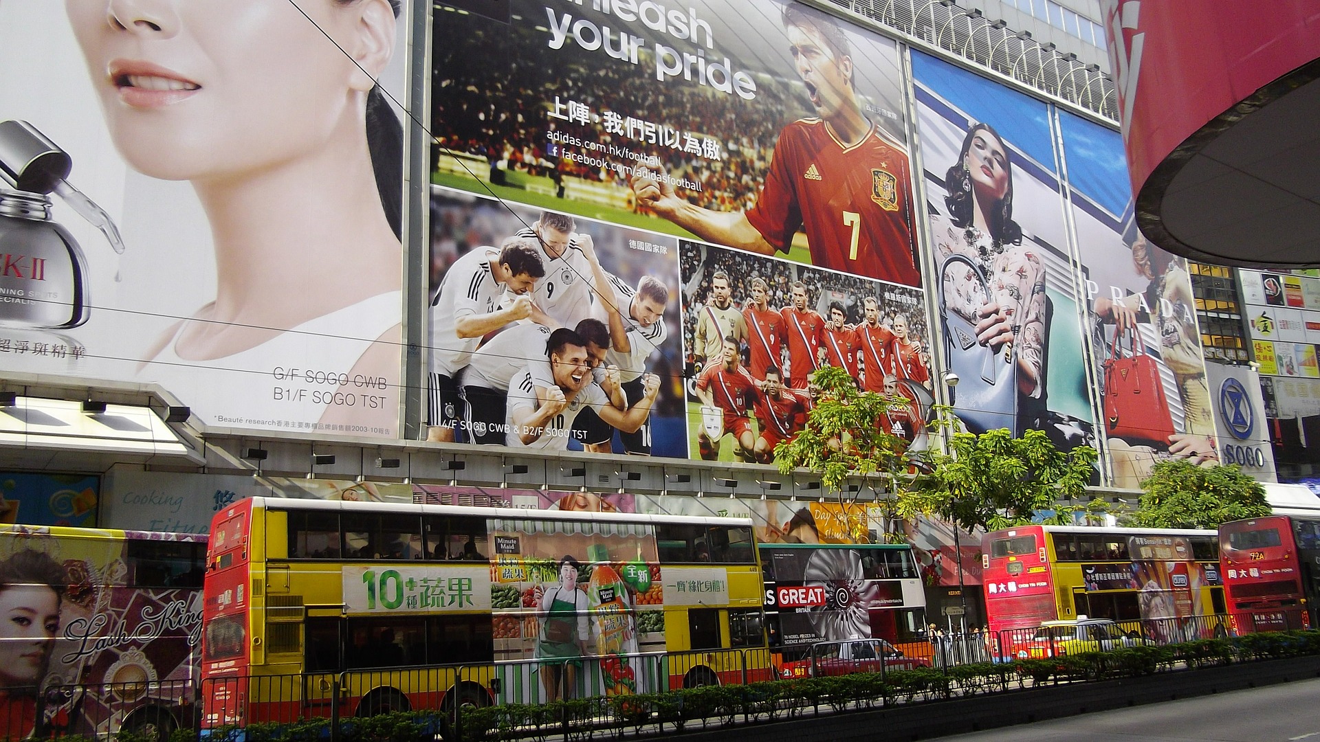 Tips To Create an Amazing Advertisement - helloauan Designs